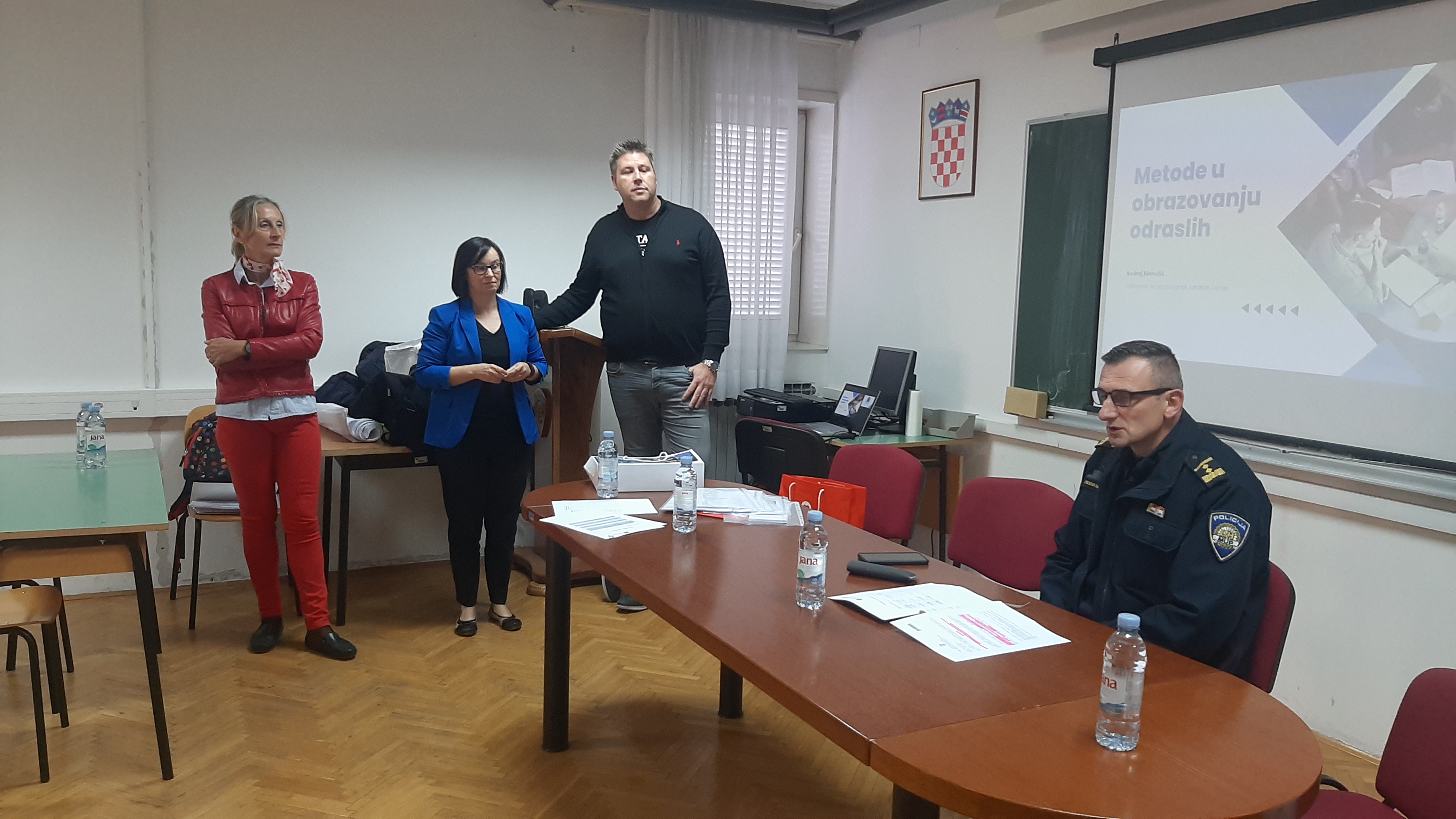 Policijska uprava ličko-senjska. U Policijskoj upravi ličko-senjskoj ...